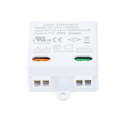 Cina IP20 6W 12V 0.5A Illuminazione a LED 76*38*23mm Luce per cellule 100-240 VAC alimentazione 12V 500ma Voltaggio costante LED driver in vendita