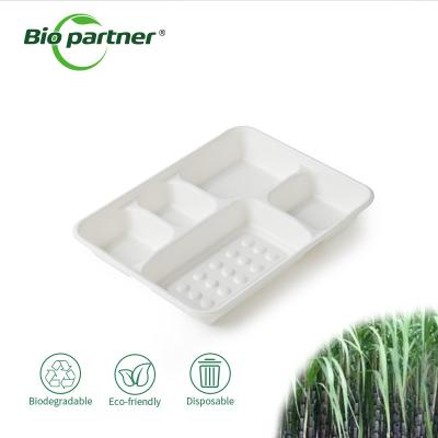 China 350ml Biodegradable Sugarcane Food Tray with Sauce Compartment Square Microwave Safe for sale