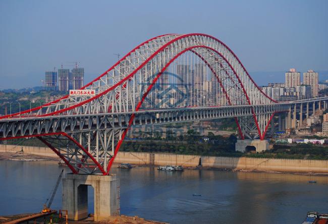 Evercross Steel Arch Bridge installation example