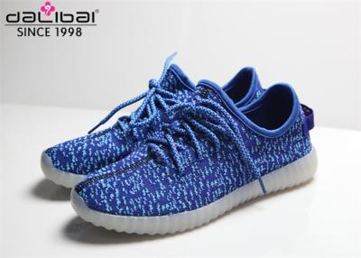 China Ate acima os tênis de corrida luminosos azuis, diodo emissor de luz iluminam acima sapatas da dança para entretenimentos da noite à venda