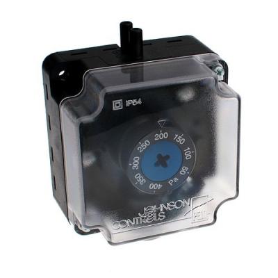 China Measurement Range 0-1000 Pa Differential Pressure Meter Wetted Materials Consult Suitable for Industrial Process Control and Monitoring for sale
