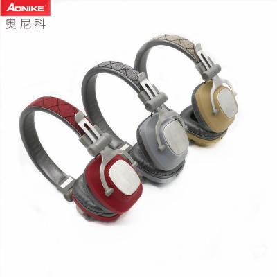 Cina 5,0 cuffie di Bluetooth di alta fedeltà di versione in vendita