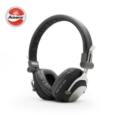 Cina Cuffia avricolare stereo radiofonica pieghevole delle cuffie ad alta fedeltà senza fili di Bluetooth con Mic Deep Bass in vendita