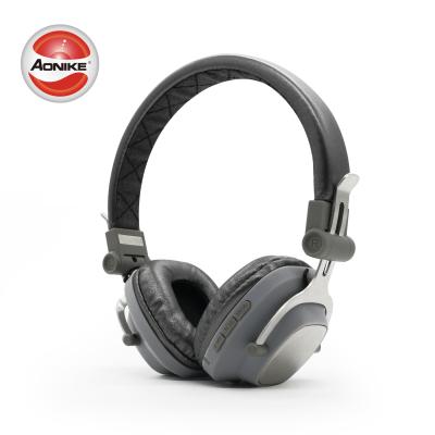 Cina Cuffia avricolare stereo radiofonica pieghevole delle cuffie ad alta fedeltà senza fili di Bluetooth con Mic Deep Bass in vendita
