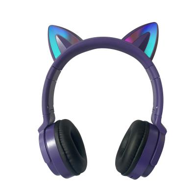 China Auriculares bonitos leves instantâneos de Cat Wireless Bluetooth Headphones 5,0 TWS com Mic  à venda