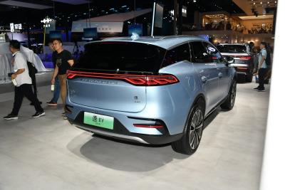 中国 BYD タン 電動車 現代の優雅さと最先端技術を組み合わせる 販売のため