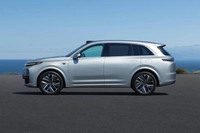 Cina 500 km di autonomia Lixiang Electric Car L7 AWD 5 porte 7 posti Electric Car in vendita