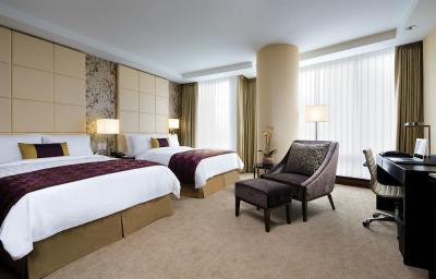 Cina Insiemi di legno della mobilia della camera da letto dell'hotel del letto gemellato dell'acero moderno per la stanza di ospite in vendita