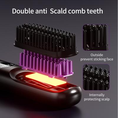 Cina Spazzola di raddrizzamento capelli portatile senza fili 35W riscaldamento rapido tipo-C con uso esterno ad ioni negativi in vendita