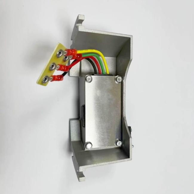 8RL3023C-ZU Voltage Regulator detailed photo