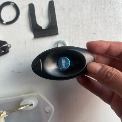 Cina Serratura posteriore premium per bagagliaio per Toyota Coaster con forza di bloccaggio statico ≥ 5000N e intervallo di temperatura da -40℃ a 85℃ per una facile installazione in vendita