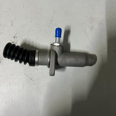 China Premium Clutch Master Cylinder for Yutong Buses | PN: 1608-00104 for sale