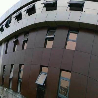 中国 耐久性 を 保つ ため に 優良 な 熱 隔熱 を 備えた アルミ カーテン 壁 販売のため