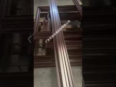 ユ氏 の ニュージーランド プロジェクト ドア と 窓