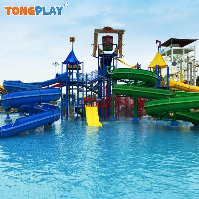 Cina Combinato in un unico set completo personalizzato di attrezzature divertenti per bambini per divertimenti acquatici Parco acquatico esterno Parco giochi d'acqua in vendita