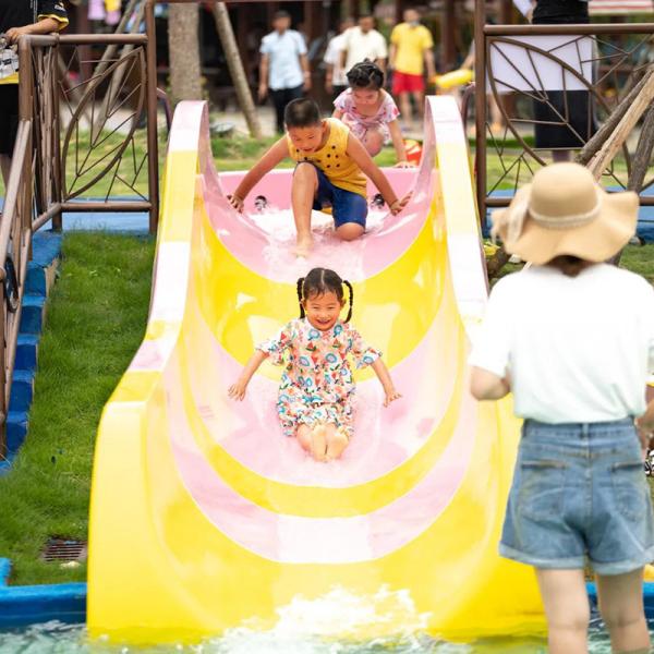 Quality Childrens Trumpet Water Slide Fibreglass Swimming Pool Slide For 5 - 8 Passenger for sale