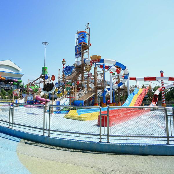Quality Outdoor And Indoor Fiberglass Swimming Pool Slide Customized for sale