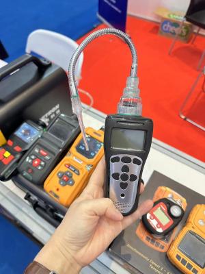 China IP68 Protection Portable Gas Detector with Built-in Pump Suction and 8 Key-button Operation for Single Gas Leak Detection for sale