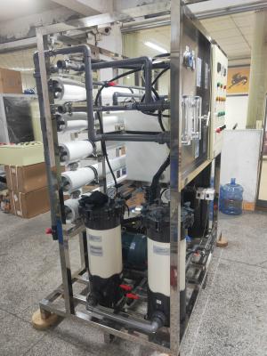 China Automatic Commercial Seawater Desalination Device IP54 Electric Control Protection Class for sale