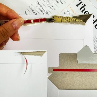 China Horizontal Version Self Sealing Rigid Cardboard Envelope Mailer Flats Kraft Paper for sale