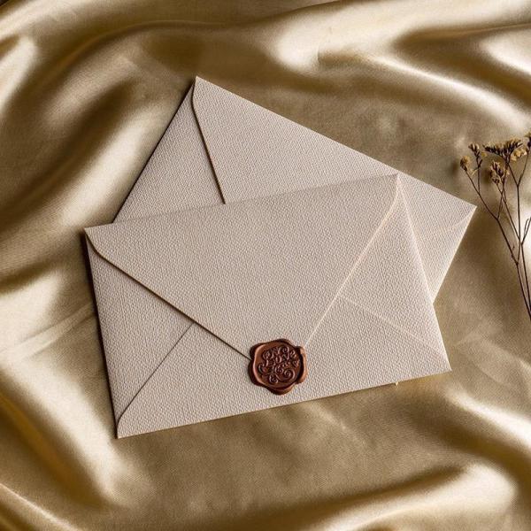 Quality Tear Resistant Kraft Paper Envelopes Brown / White Invitation Card Envelope For for sale