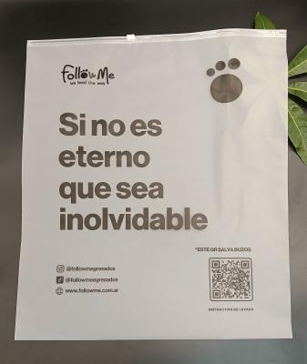 China Scheurvaste Transparante Zelfsluitende CPE Ritssluiting Zachte Zak Voor Kledingverpakking Te koop