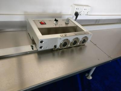 Cina Macchina automatica del separatore del PWB per il LED che accende la metropolitana di T8 T5 con sei lame rotonde in vendita