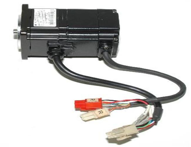 Servo Motor YASKAWA AC SERVO MOTOR SGMPH-01A1A21 0.89A 0.318 N.m 2