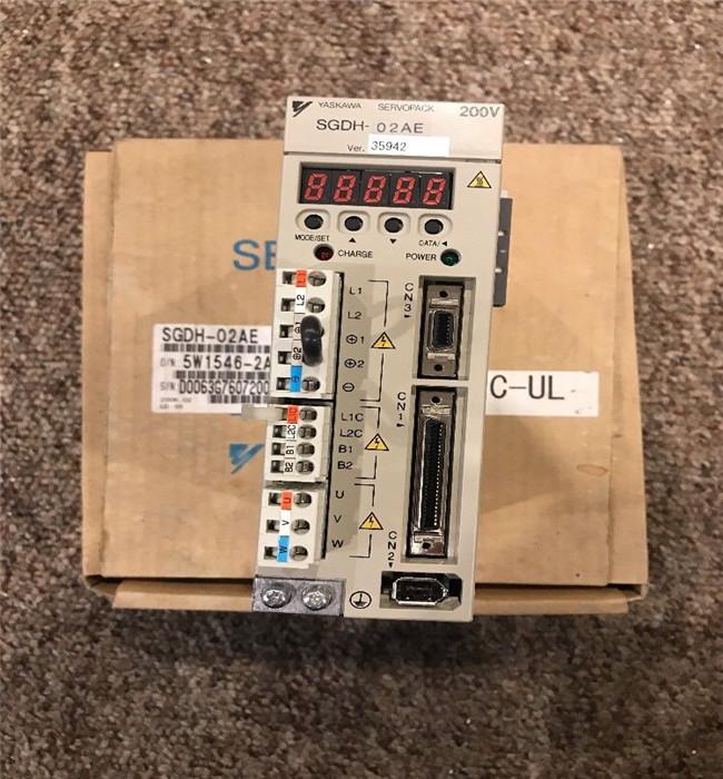 Yaskawa Sigma 2 (Σ-II Series) Servopack Industrial Servo Drives SGDH-02AE Output 0-300Hz 0
