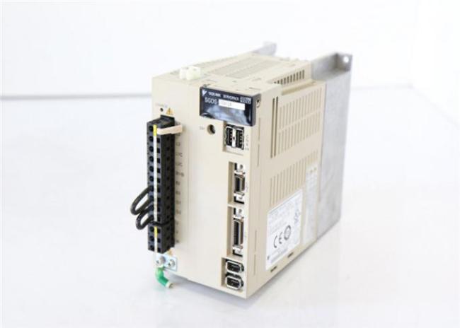 YYASKAWA SERVOPACK SGDS-15A12A Industrial Servo Drives Output 11.6A 1.5KW Japan 1