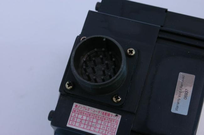 USAGED-09A210E YASKAWA Servo Drive 200V INPUT 2AMP 3PH Original New 1