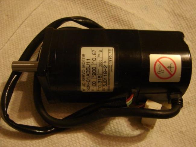 SGM-01A3SU11 YASKAWA Servo Drive 0.13HP Original New 0