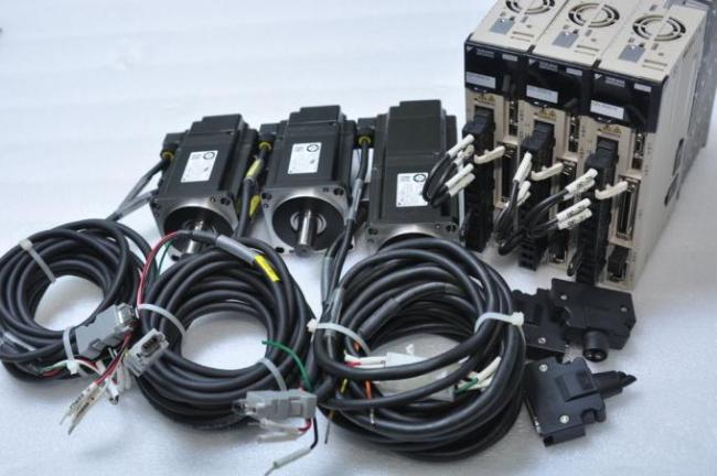 YASKAWA SGMAH Sigma II SGMAH-01AAA21 AC SERVO MOTOR 100W 0.91A 0.318N.m 0