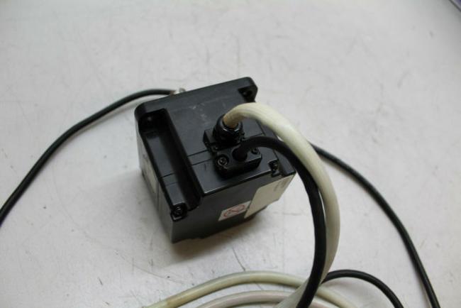 SGMPH-02DAA-YG12 Yaskawa Servo Drive 400v 200w Original New 3 Working Days Delivery 2