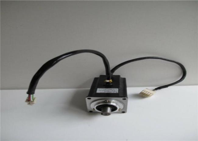 New YASKAWA ELECTRIC 200V 3000r/min SGM-02UW14S SERVO MOTOR Industrial Servo Motor 0