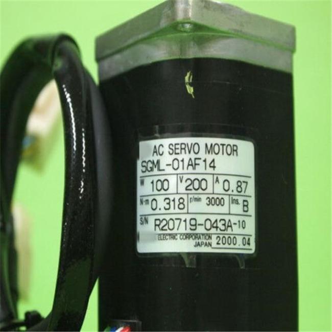 Yaskawa Electric AC SERVO MOTOR 0.318-m 100W SGML-01AF14 3000rpm One year warranty 0