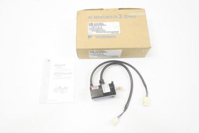 Yaskawa 0.095 Nm200vAC 30W 3000RMP AC SERVO MOTOR SGM-A3U3B2L Industrial Servo Motor 0