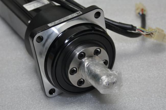 Yaskawa InsB New and Original Ac Servo Motor Japan 200V 400W SGM-04AWH26B 0