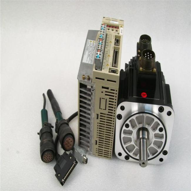 New and Original Yaskawa 450W 200V AC SERVO DRIVER MOTOR SGMGH-05ACA6C 0