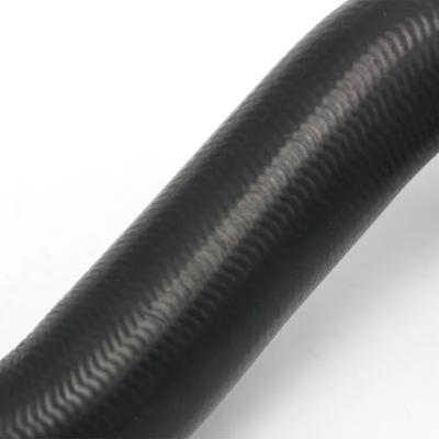 Cina XINLONG LION tubo di raffreddamento del radiatore OE NO. 2515018482 per Mercedes-Benz Superior nero in vendita