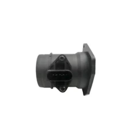 Cina MAF Mass Air Flow Meter Sensor For A-u-d-i A4 A6 VW Passat in vendita