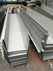 China 304 Stainless Steel Sheet Corrosion Resistant Custom Cutting Bright Surface for Metal Building Materials for sale