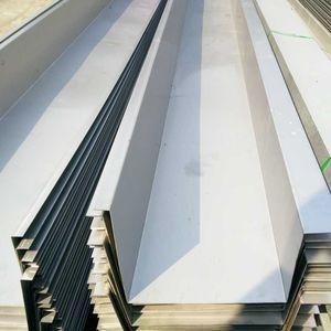 China Stainless Steel Drain with 201/304 Material for Large Amount of Drainage at Good Price for sale