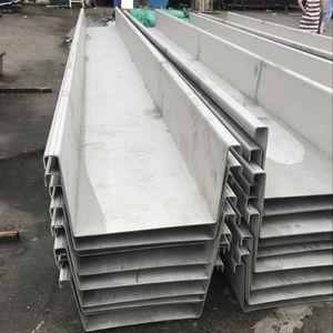 China 304 Stainless Steel Water Gutters with Cold Rolled Technique and Bright Surface Finish for sale