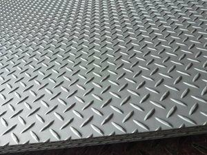 China SS304 Stainless Steel Checkered Plate Cold Rolled with Polished Surface for Anti-Slip Flooring for sale