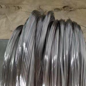 China 2.7mm Diameter Peeling Surface Brushing Stainless Steel Wire with Cold-Drawing Technique for Industrial Applications for sale