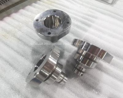 中国 1.2344ESR物質的なゲートの挿入物の精密型は熱いランナーのために処理するEDMを分ける 販売のため