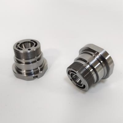 Cina Inserzione di tornitura di anima della muffa di CNC di precisione con il filo per le parti di plastica della bottiglia del gocciolamento in vendita