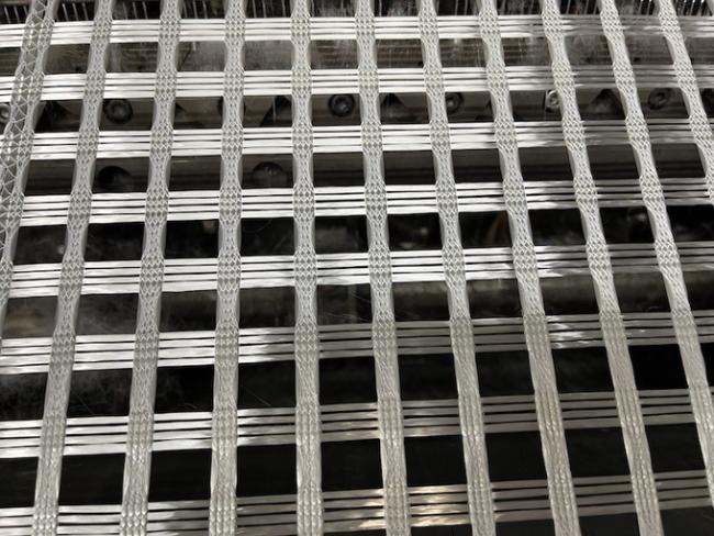 Road Surface Asphalt Layers Reinforcement Fiberglass Geogrid Asphalt Placement Biaxial GlassFiber 1