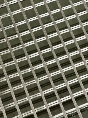 China 100-100KN/M Fiberglass Reinforcement Geogrid Coated Bitumen Asphalt Crack Prevention for sale